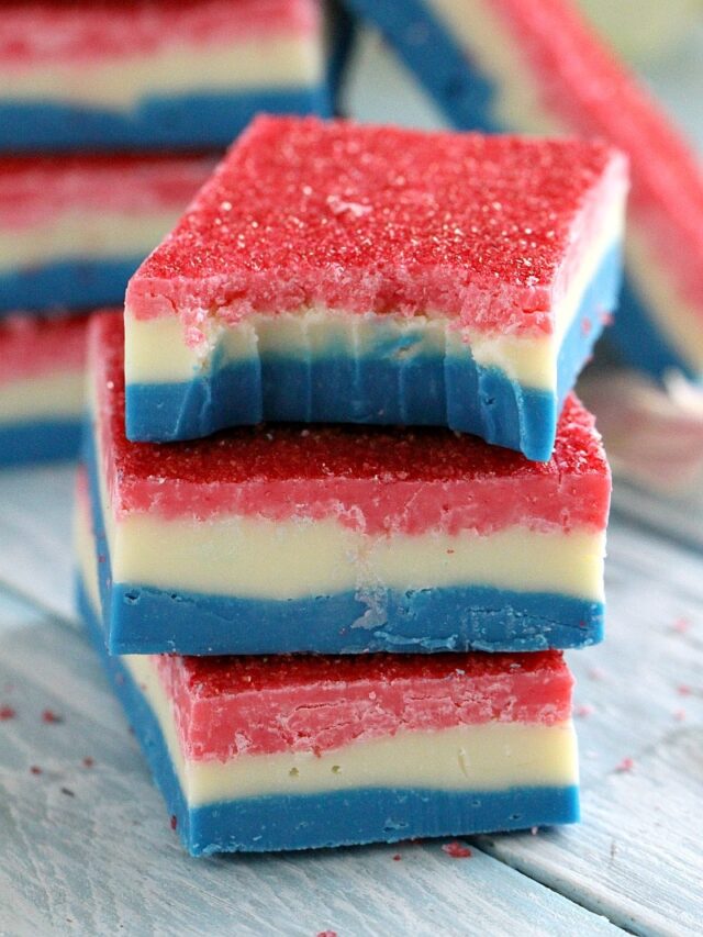 Patriotic Easy Fudge - No Bake - Sweet and Savory Meals