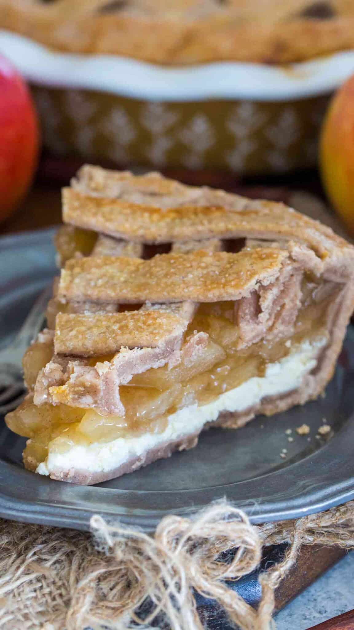 Best Apple Pie Recipe: Easy & Homemade [VIDEO] - Sweet and Savory Meals