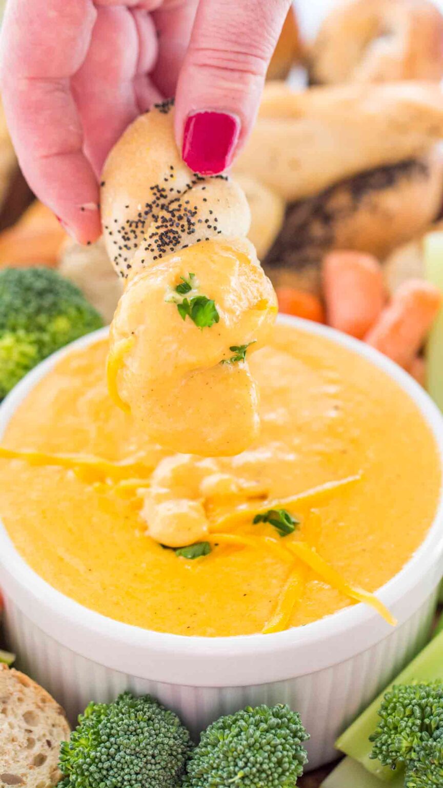 Easy Beer Cheese Dip Recipe - S&SM