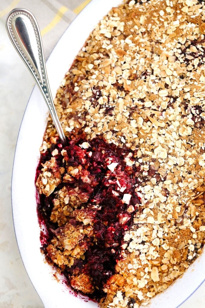Blueberry Crisp Recipe - Sweet and Savory Meals