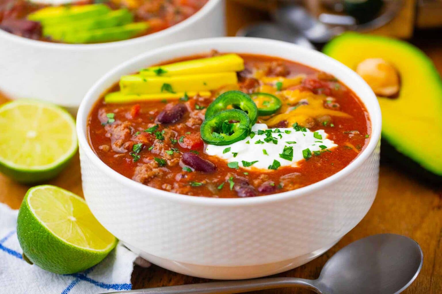 Slow Cooker Wendy's Chili Copycat - Sweet and Savory Meals