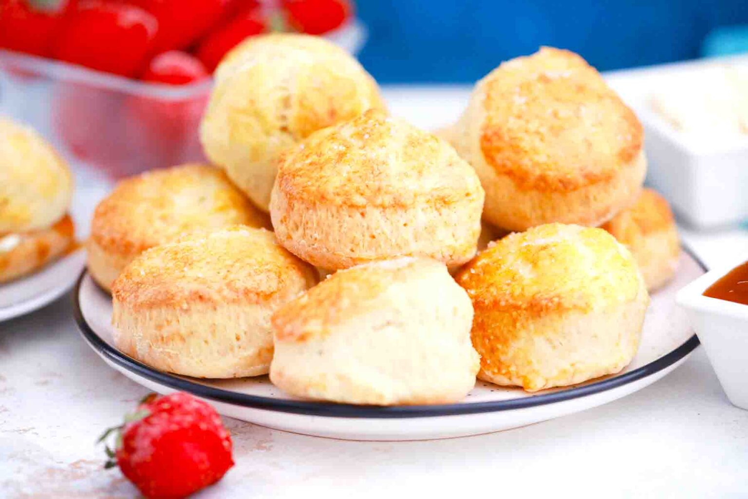 Best Buttery British Scones Recipe [Video] - S&SM