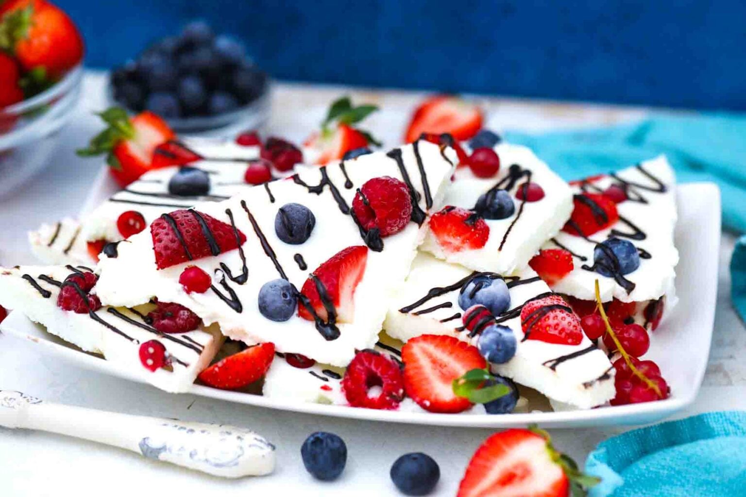 Frozen Yogurt Bark (Easy 3-ingredients!) - Sweet and Savory Meals