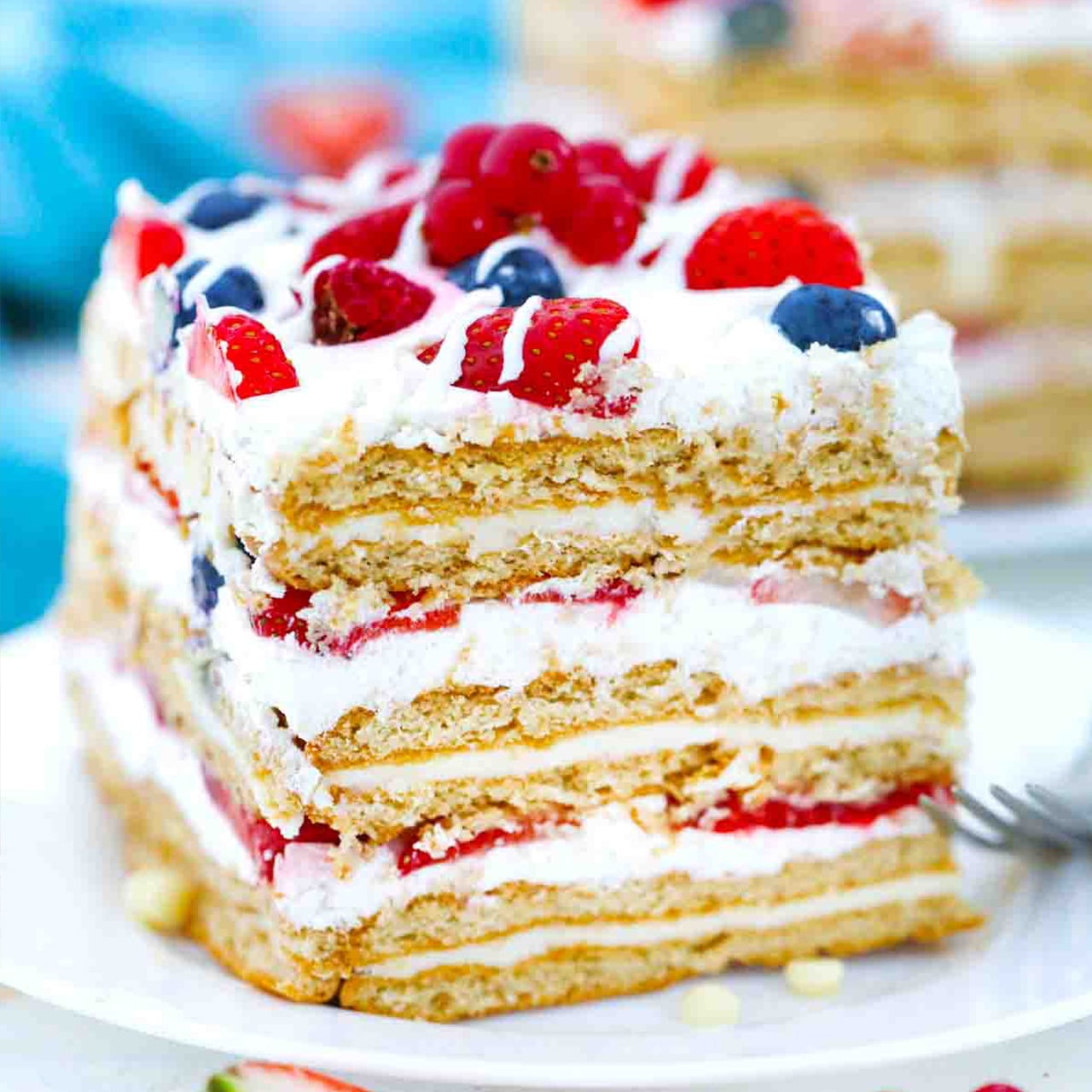 Icebox Cake Recipe (No-Bake, Easy Dessert!) - Sweet and Savory Meals