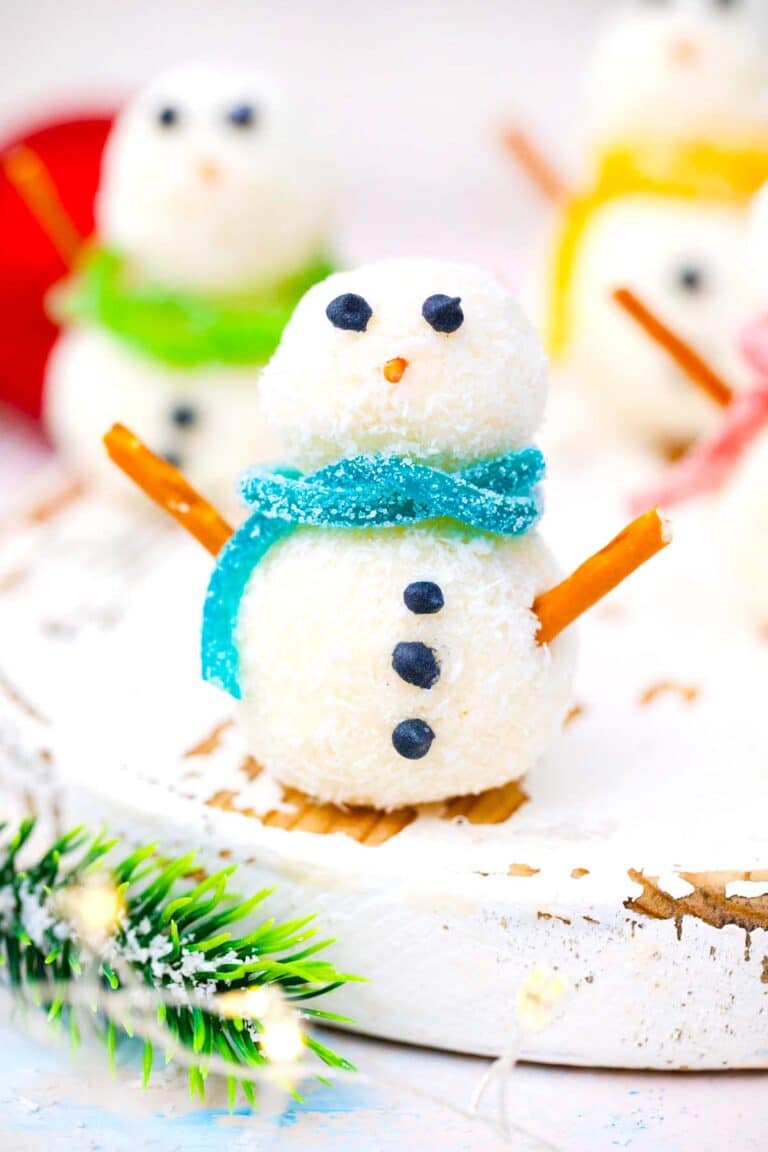 Snowman Truffles Recipe - No Bake! - Sweet and Savory Meals