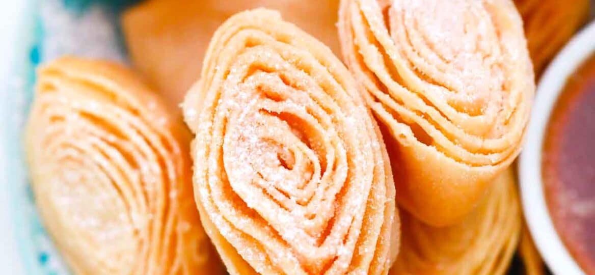 Fried Dough Roses Recipe - Carnival Roses - Sweet and Savory Meals