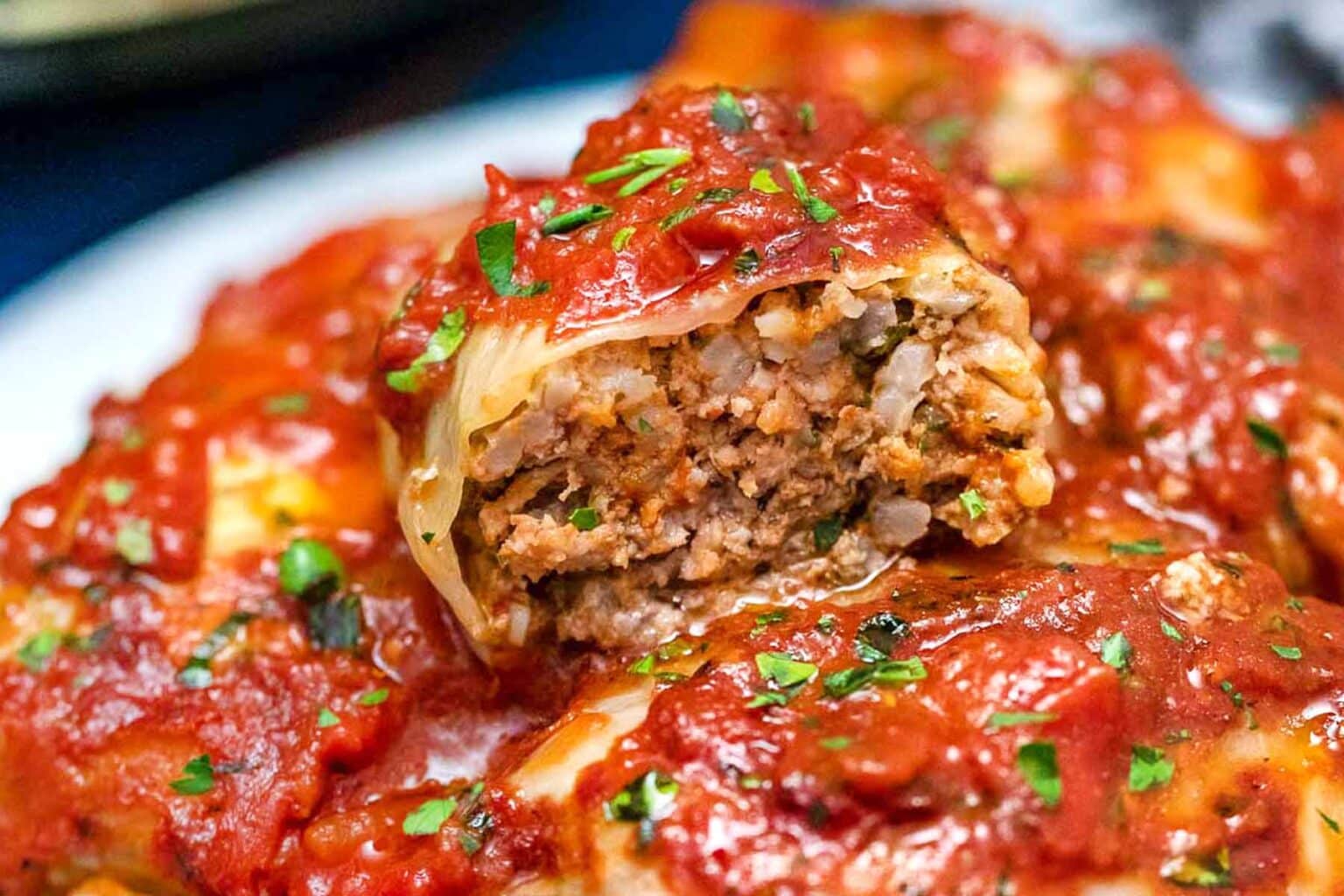 Slow Cooker Stuffed Cabbage Rolls - S&SM