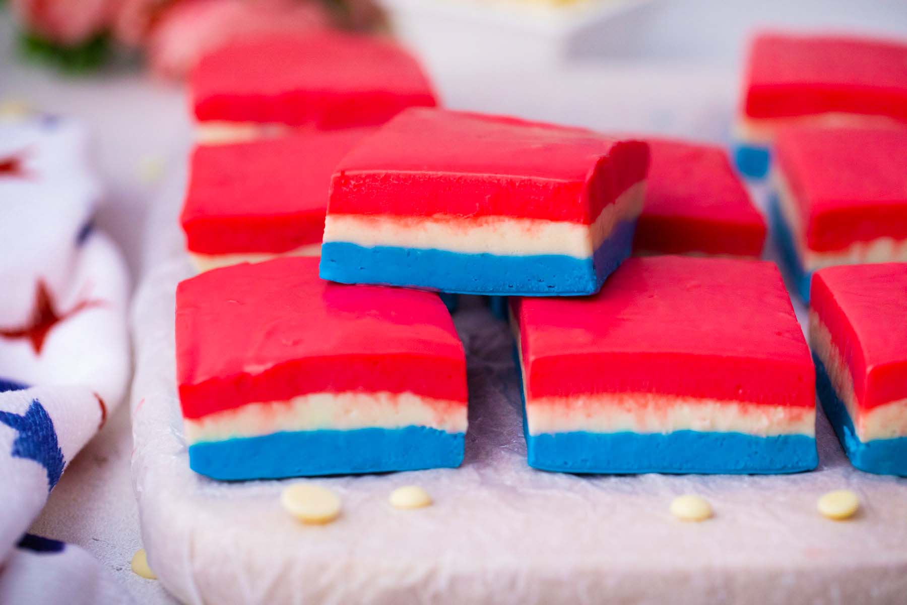 Patriotic Easy Fudge - No Bake [video] - Sweet and Savory Meals