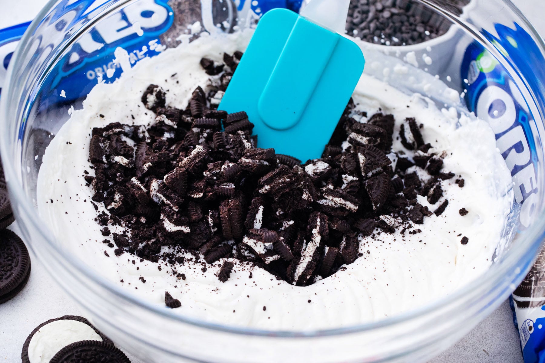 Dream Extreme Oreo Cheesecake - Sweet and Savory Meals