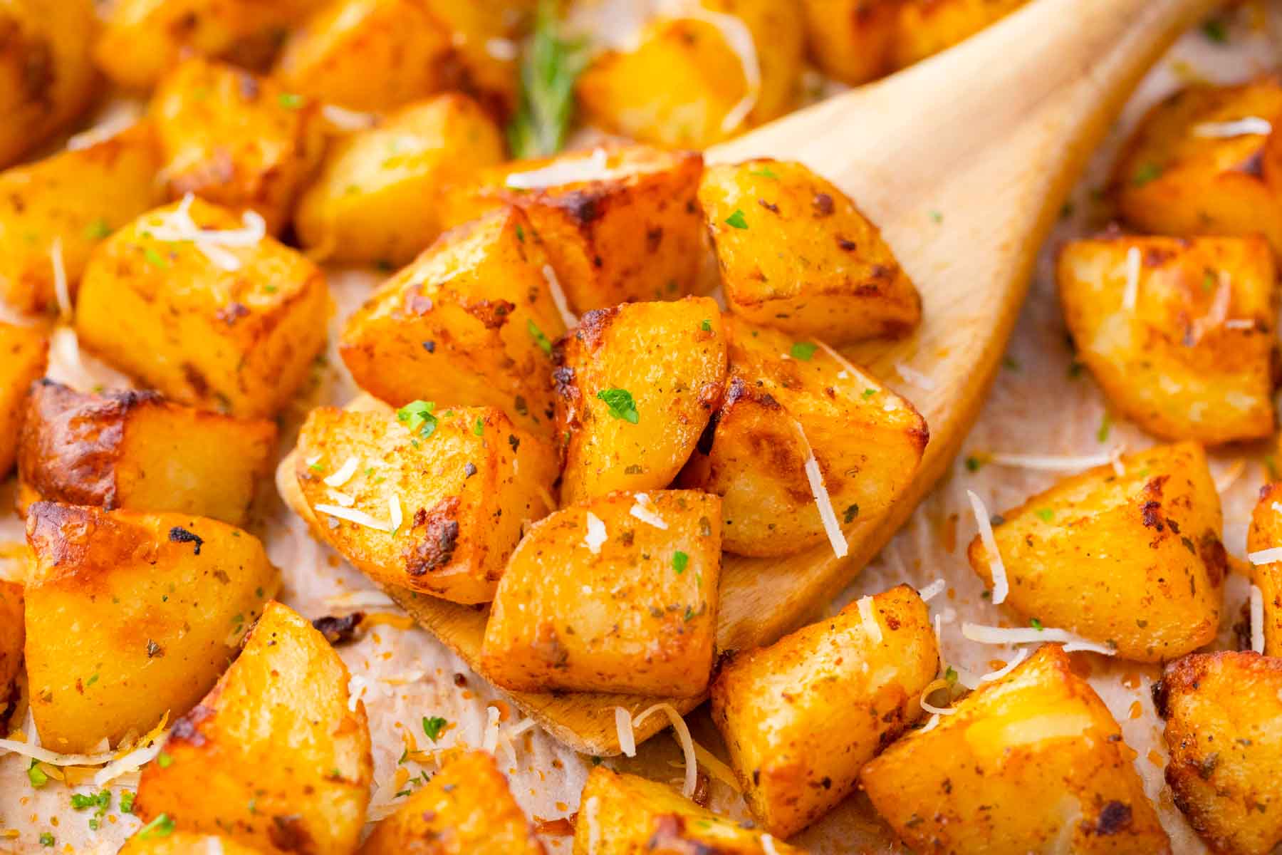 Garlic Roasted Potatoes Recipe - Sweet and Savory Meals