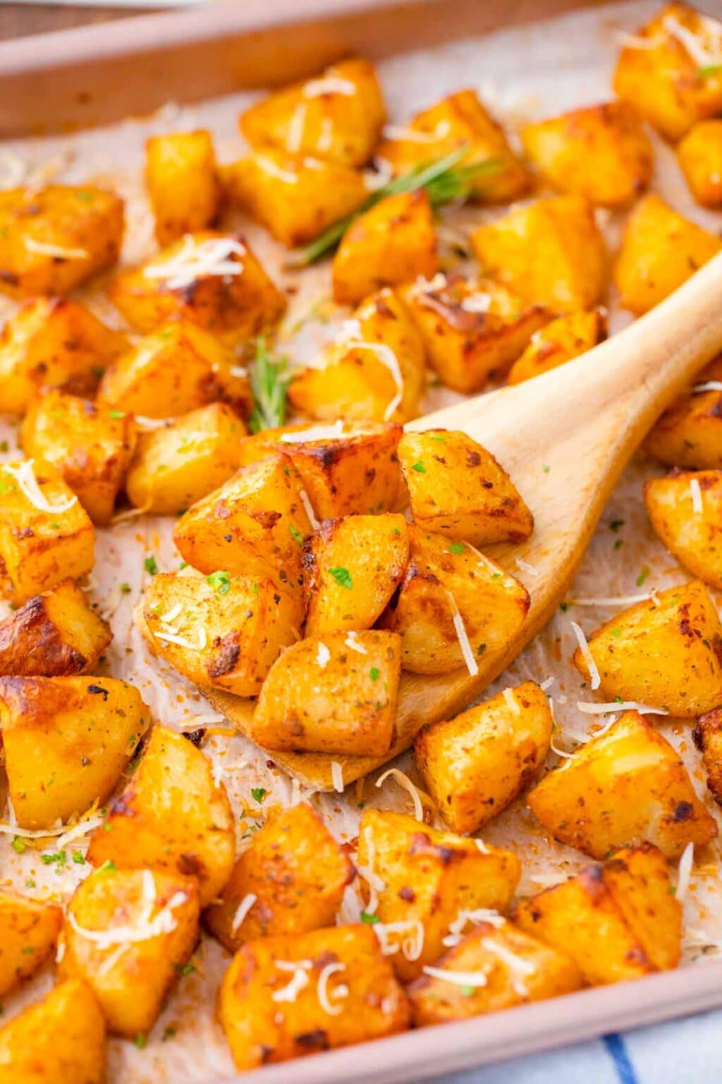 Garlic Roasted Potatoes Recipe - Sweet and Savory Meals